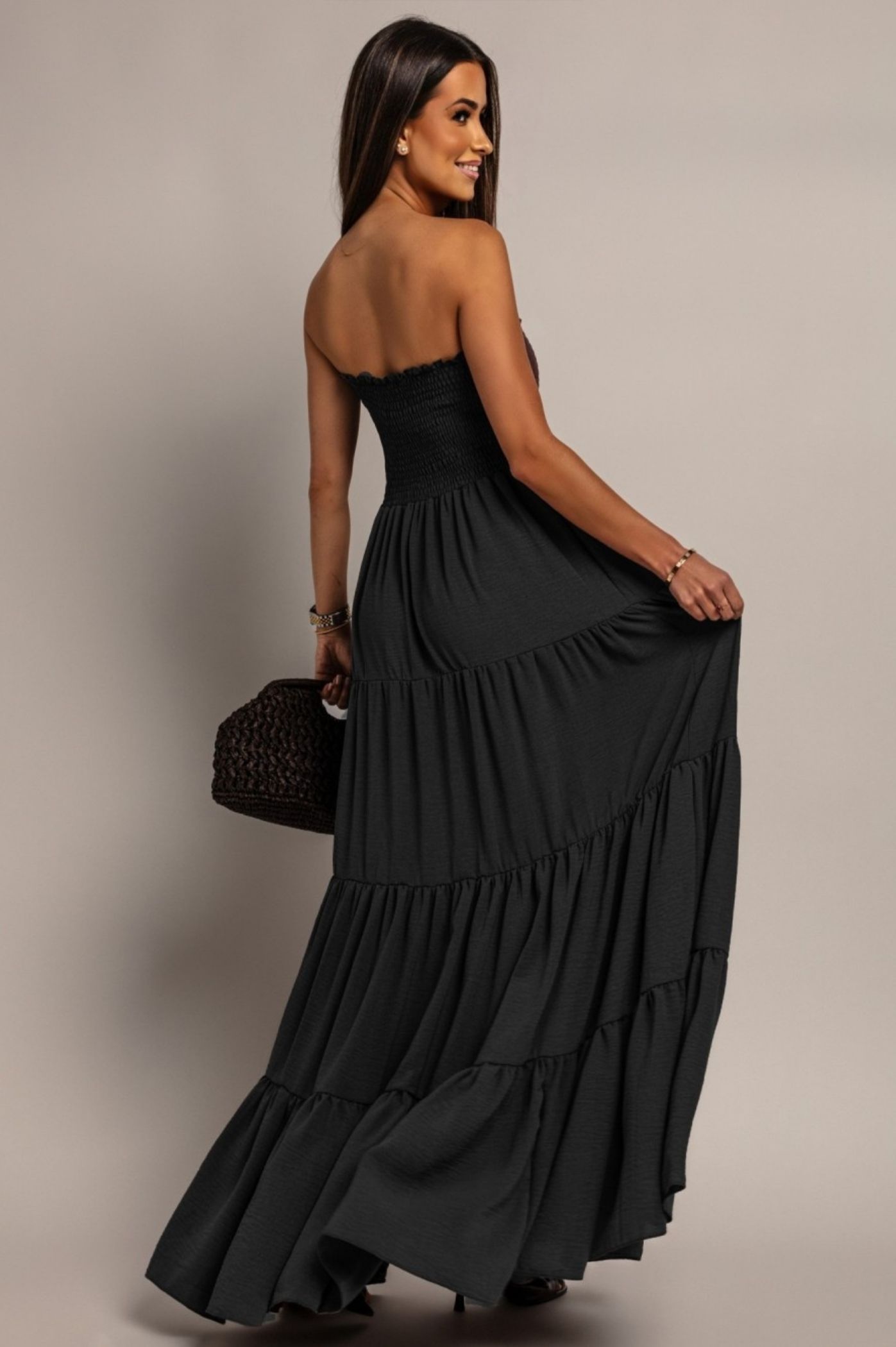 ΦΟΡΕΜΑ MAXI STRAPLESS ΜΕ ΒΟΛΑΝ - ΜΑΥΡΟ | Antithesis Clothing