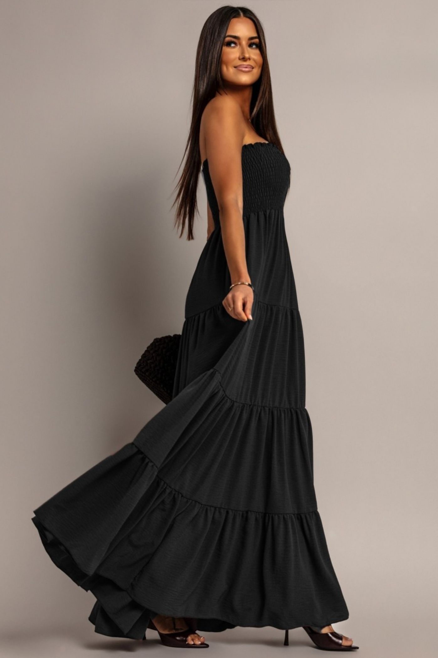 ΦΟΡΕΜΑ MAXI STRAPLESS ΜΕ ΒΟΛΑΝ - ΜΑΥΡΟ | Antithesis Clothing